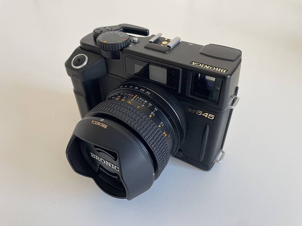 Bronica RF645 Mittelformatkamera (Gebraucht) in Luzern für CHF 2000 ...