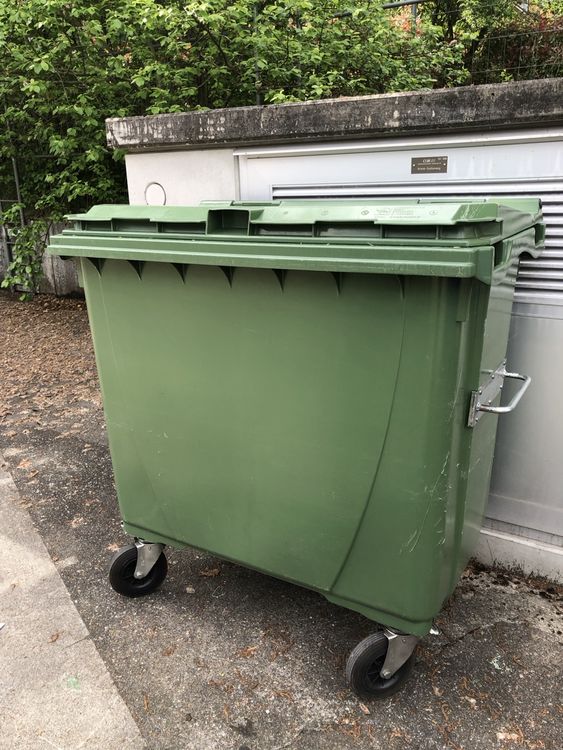 Container Abfallcontainer Kunststoffcontainer (Gebraucht) in ...