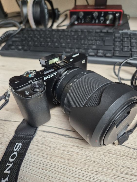 Sony Alpha 6000 mit Objektiv Sony FE 28-70mm f/3.5-5.6 OSS (Gebraucht ...