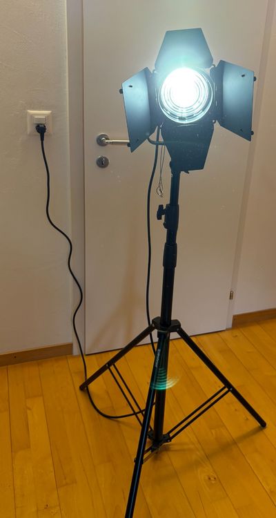 2 Studiolampen_ Dayled 650 Dimmer (5600 K) (Gebraucht) in Mülligen für CHF 859 – nur Abholung ...