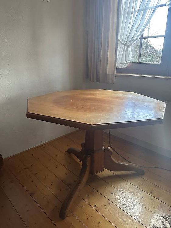 Massiver Holztisch (Gebraucht) in Rüti zh für CHF 1 – nur Abholung auf Ricardo kaufen