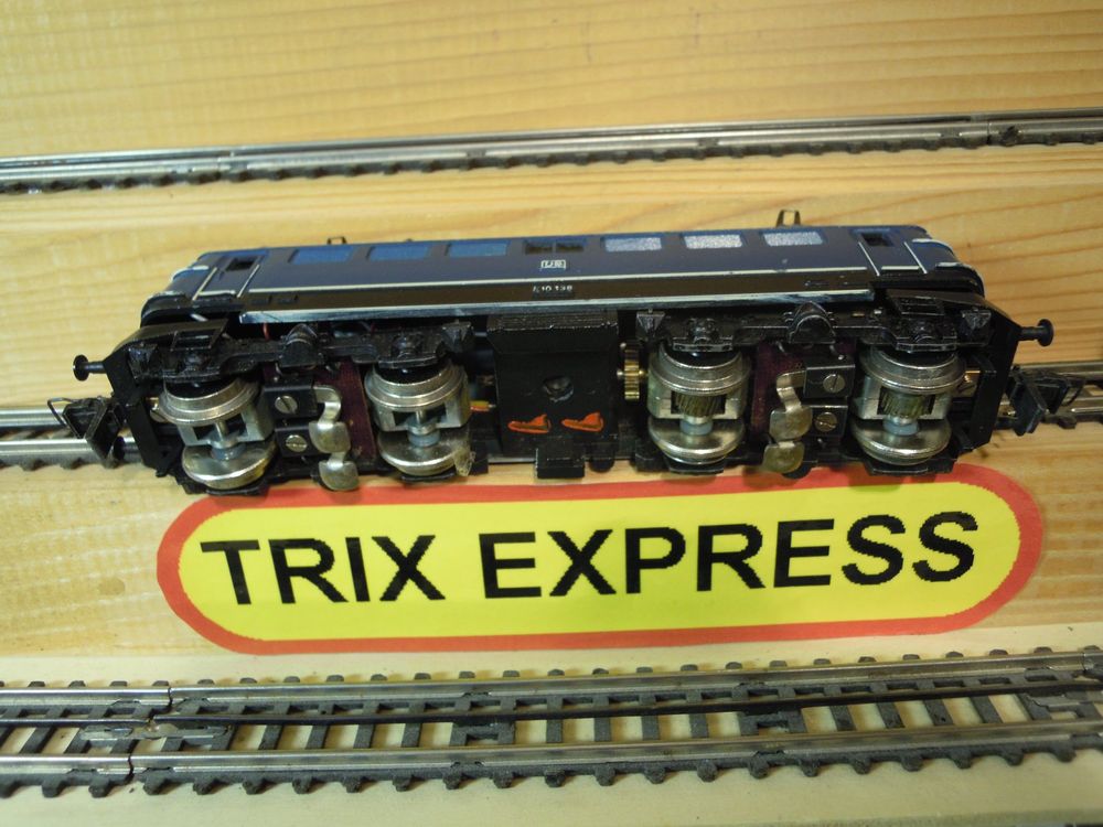 Trix Express E-Lok E-10 TE 2243 blau (Gebraucht) in für CHF 45 – mit ...