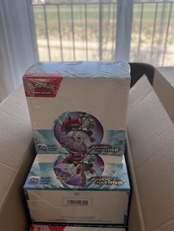 Pokemon Scarlet & Violet Journey Together Display (Neu und originalverpackt) in Aesch BL für CHF ...