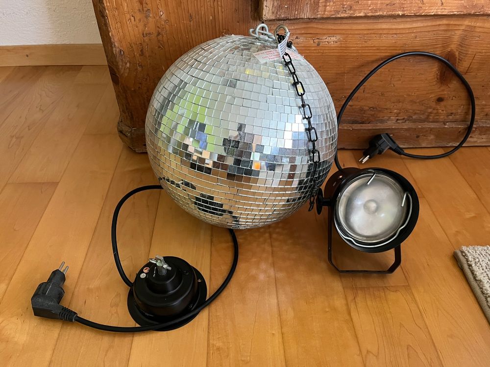 Diskokugel / Spiegelkugel inkl Motor und Spot (Gebraucht) in Hettlingen ...