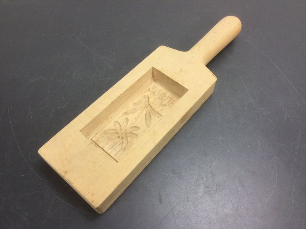 Gebrauchtes Buttermodel Holz für 500 Gramm Butter Mödeli (Gebraucht) in ...