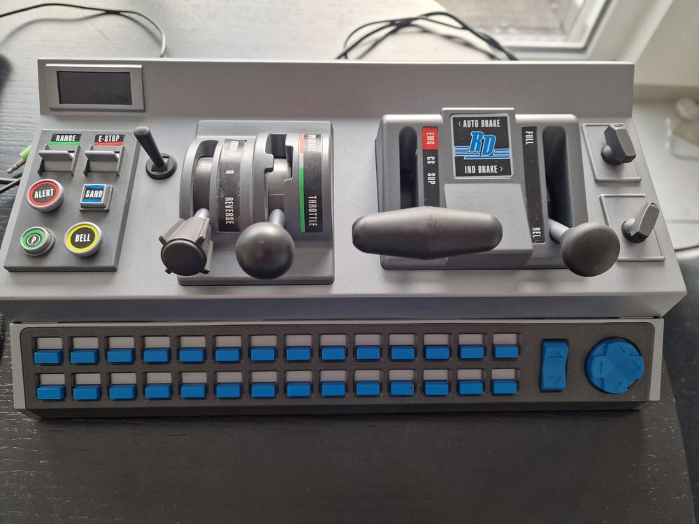 Rail Driver Desktop Train Cab Controller (Gebraucht) in Olten für CHF ...