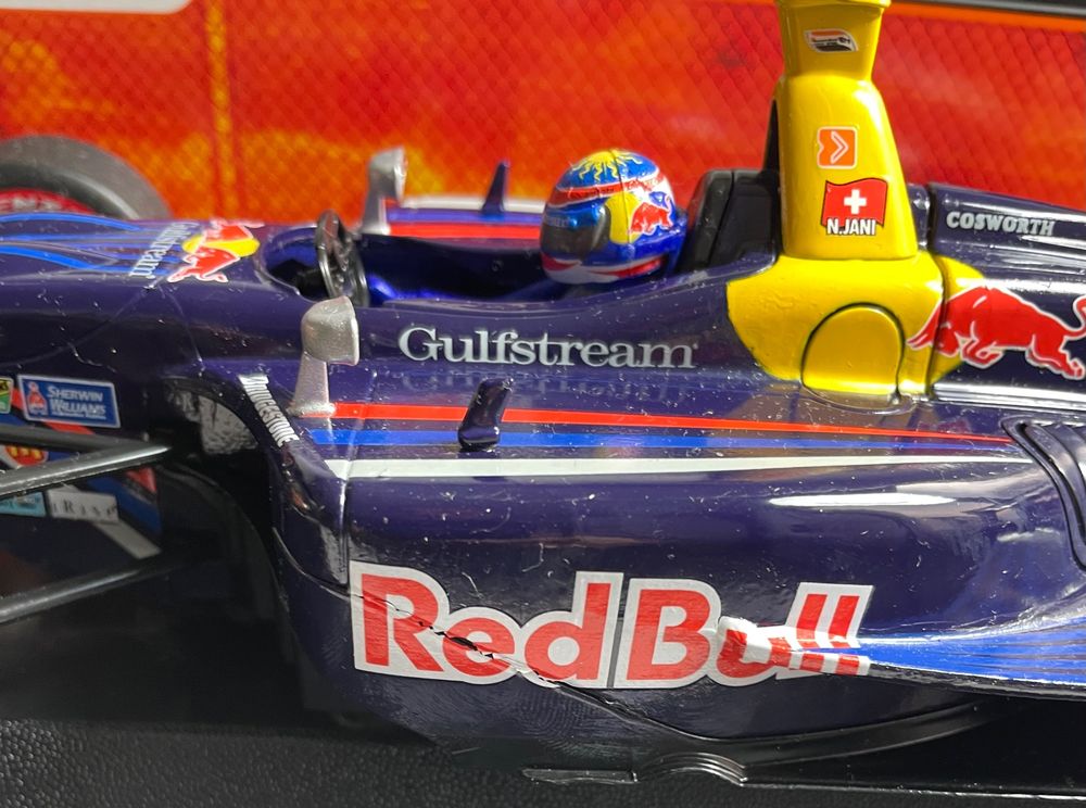 Modell Auto Der Red Bull RB5 Formel 1 Rennwagen NEEL JANI | Kaufen auf ...