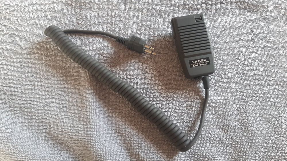 Yaesu Speaker Microphone MH-18 A2B | Kaufen auf Ricardo
