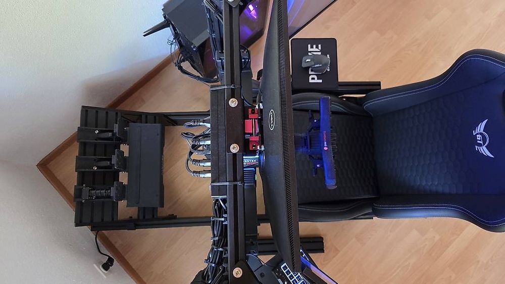 Simracing Rig Triple Screen & Asetek 27 NM (Neu (gemäss Beschreibung ...