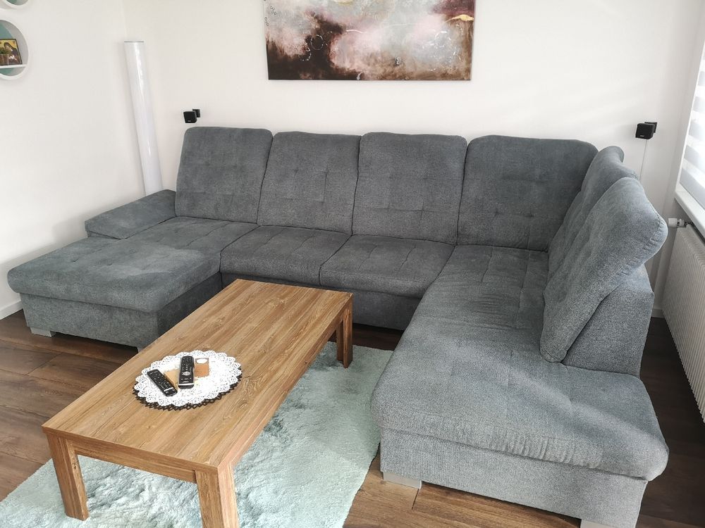 Ecksofa mit Bettfunktion inkl. Hocker | Kaufen auf Ricardo