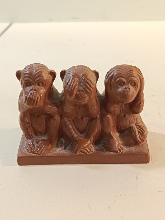 Dekorative Affen-Skulptur, Drei Affen aus Ton. (nov295) (Gebraucht) in Künten für CHF 10 – mit ...
