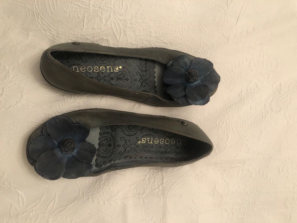 Ballerinas Neosens (Gebraucht) in Luzern für CHF 16 – mit Lieferung auf ...