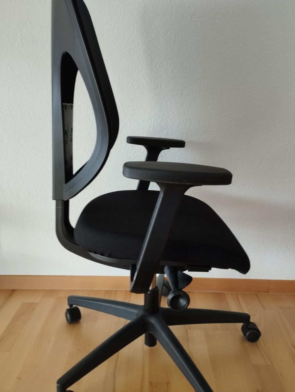 Chaise de bureau Giroflex 353-4529 (D'occasion) à St-Aubin FR pour CHF ...