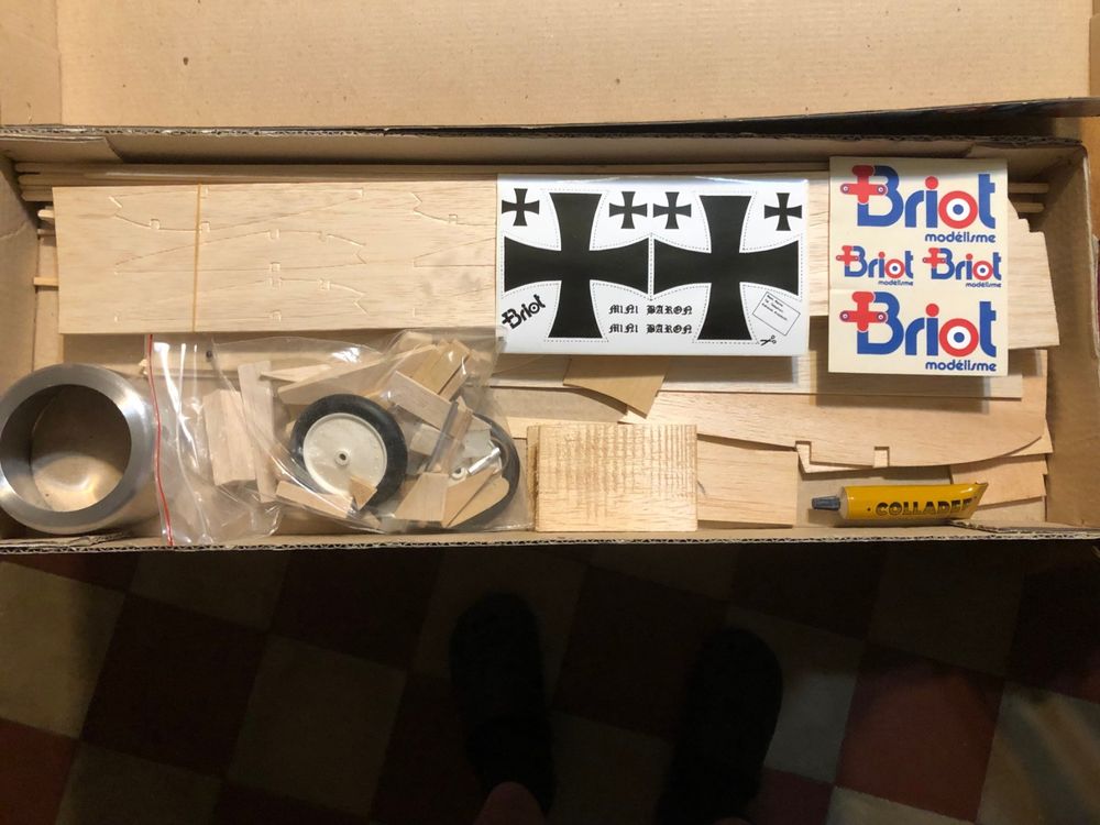Avion rc Mini Baron de BRIOT (Neu und originalverpackt) in Les Bois für ...