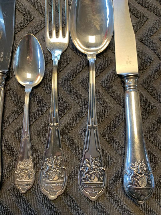 Silberbesteck Jezler (Gebraucht) in Zürich für CHF 750 – mit Lieferung auf Ricardo kaufen
