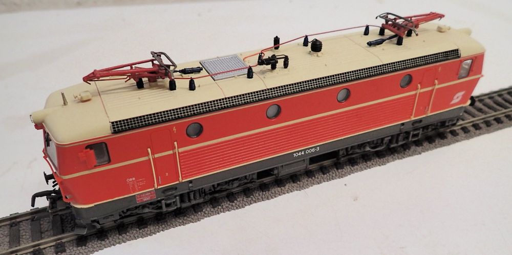 Roco H0 - ÖBB Orange E-lok BR 1044 im AC - Art. Nr 43943 | Kaufen auf ...
