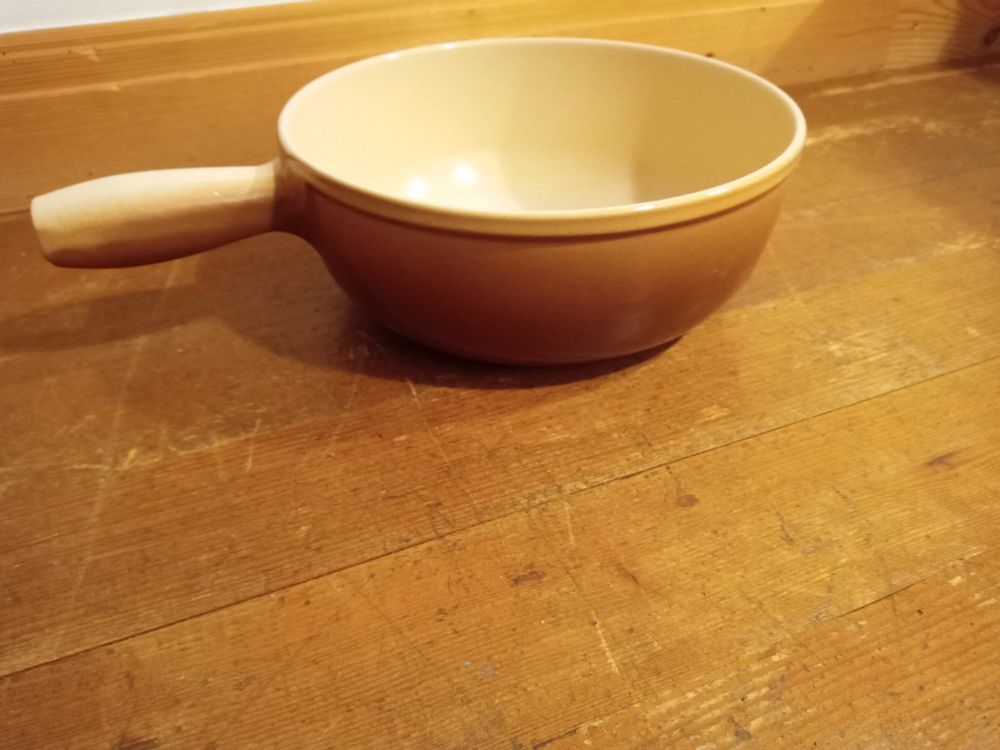 Fondue Caquelon Gusseisen 23cm (Gebraucht) in Prez-vers-Siviriez für ...