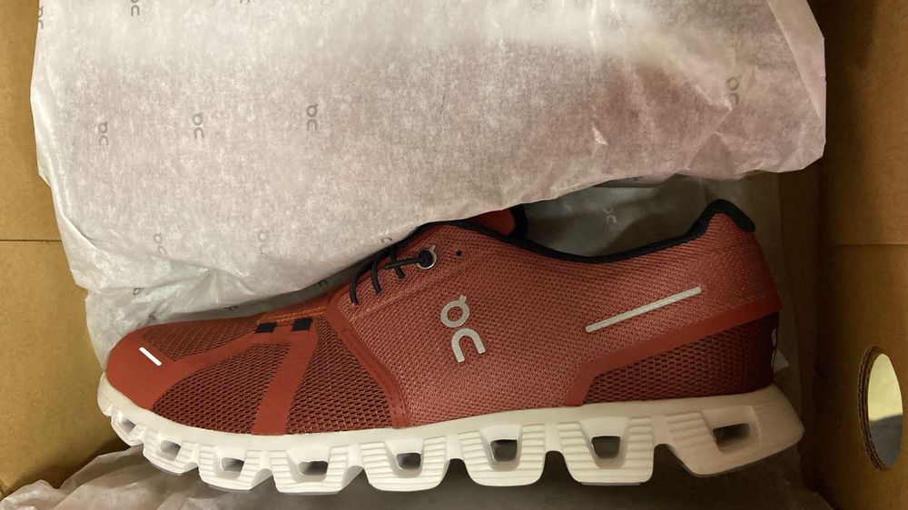 On Cloud 5, Grösse 44, Farbe ruby/rust | Kaufen auf Ricardo
