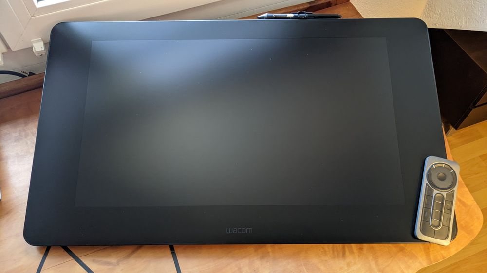 Wacom Cintiq Pro 24 inkl. Wacom Desk Arm, mit Garantie (Neu (gemäss ...