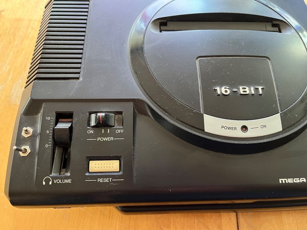 SEGA CD 2/ Mega Drive mit 2 Spielen (Gebraucht) in Frenkendorf für CHF ...