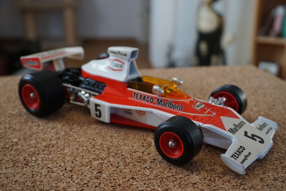 Corgi McLaren M23B F-1 1:18 TOP !!!!!!!!!!!! (Gebraucht) in Reiden für ...