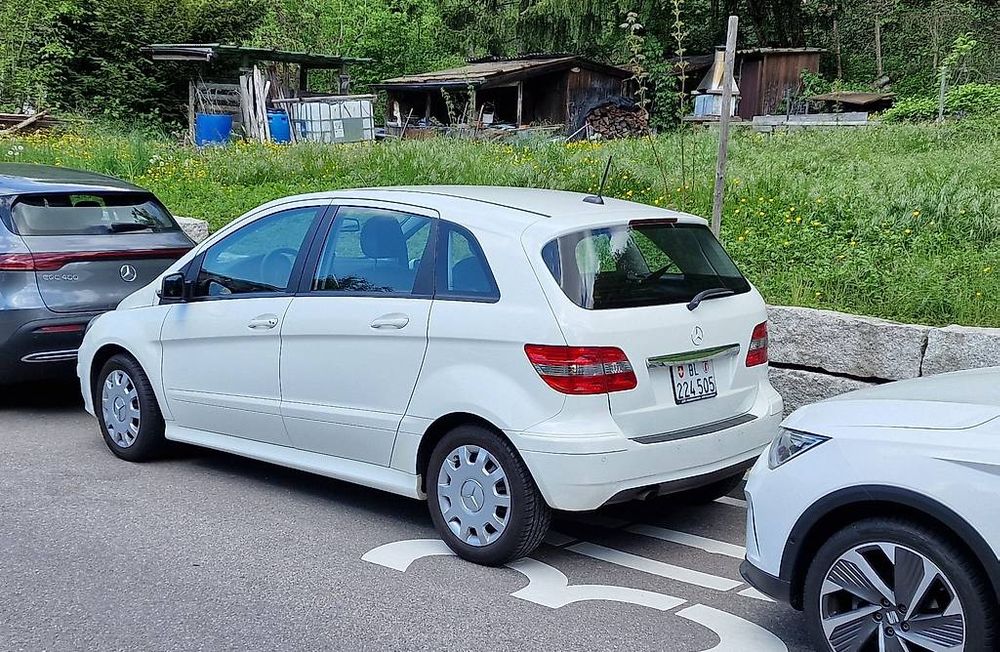 Mercedes B200 (Gebraucht) in Füllinsdorf für CHF 3900 – nur Abholung ...