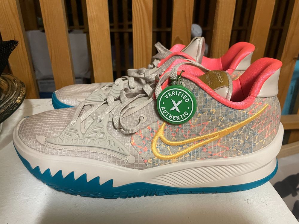 Nike Kyrie 4 N7 (US 11, EUR 46) neu (Neu (gemäss Beschreibung)) in luzern für CHF 80 – mit ...