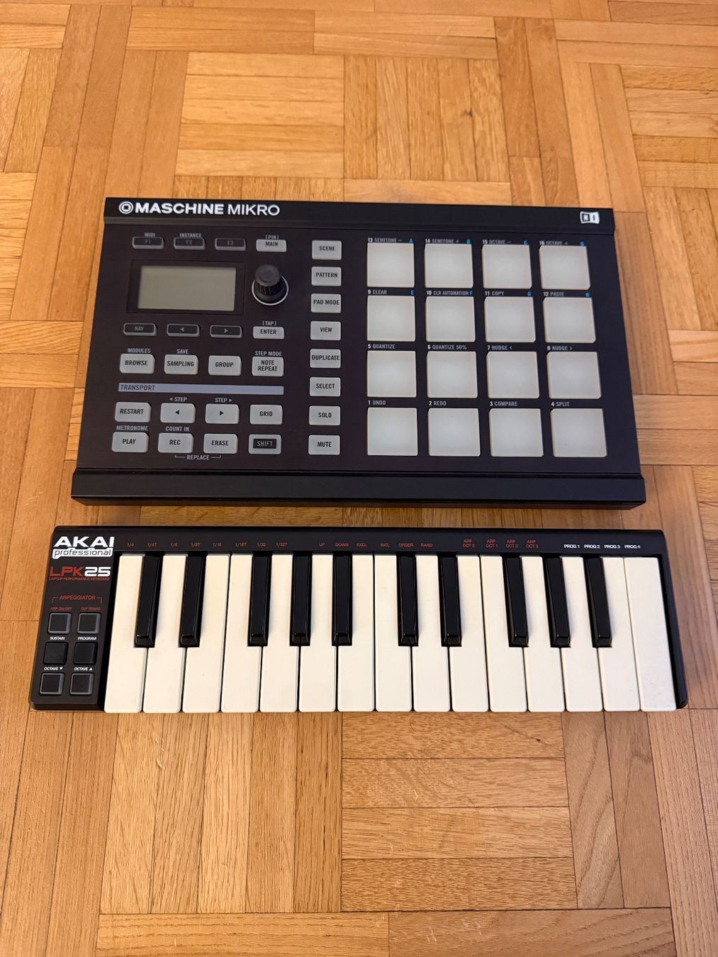 Maschine Mikro MK1 + Akai LPK25 - Combo (Gebraucht) in Lausanne für CHF ...