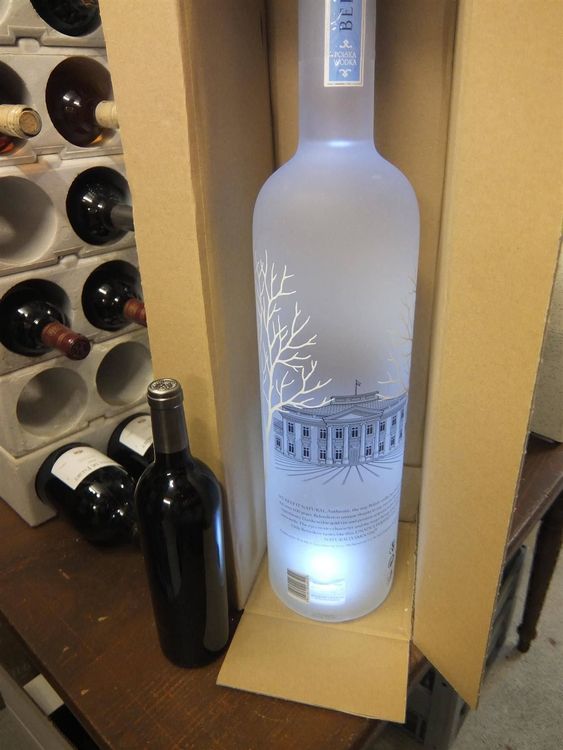 6 Liter Flasche Belvedere Vodka (Neu und originalverpackt) in Wöschnau ...