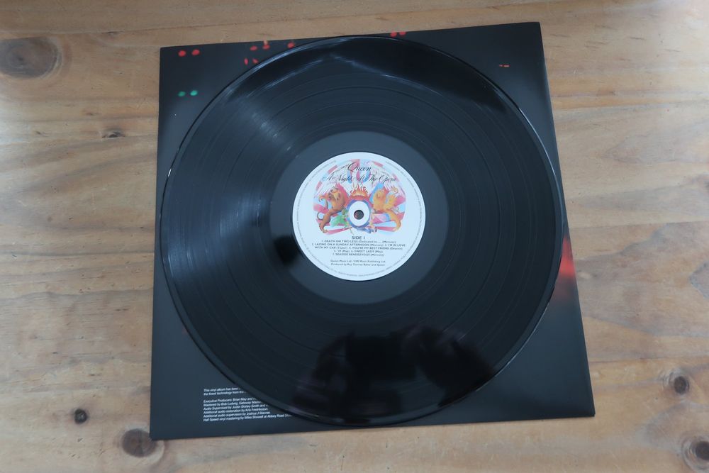 QUEEN - A NIGHT AT THE OPERA - 180gr VINYL LP (Gebraucht) in Basel für ...