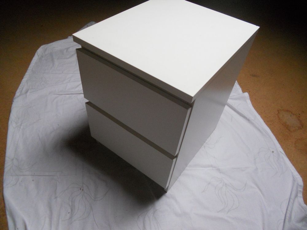 Nachttisch (Gebraucht) in Zürich für CHF 10 – nur Abholung auf Ricardo ...