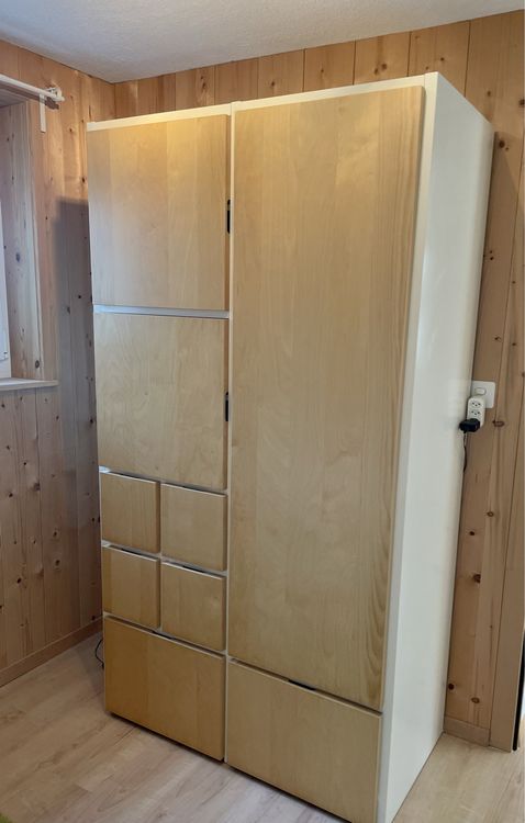 Geräumiger IKEA Rakke Kleiderschrank mit viel Stauraum (Gebraucht) in ...