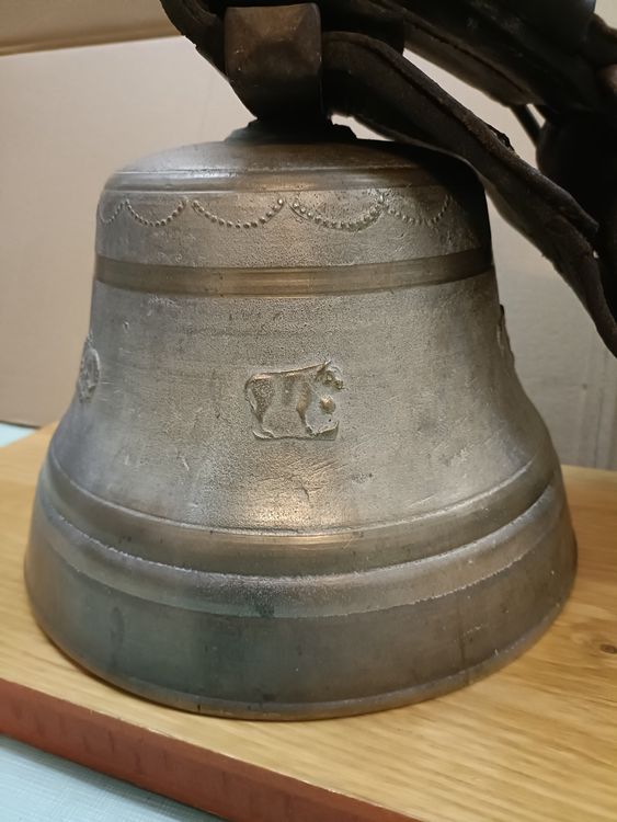 Sehr seltene, schwere, Antike Glocke. (Gebraucht) in Däniken SO für CHF ...