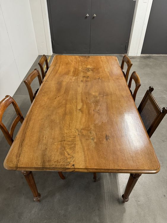 Nussbaum massiver antiker Holztisch Esstisch (Gebraucht) in Münchenbuchsee für CHF 660 – nur ...