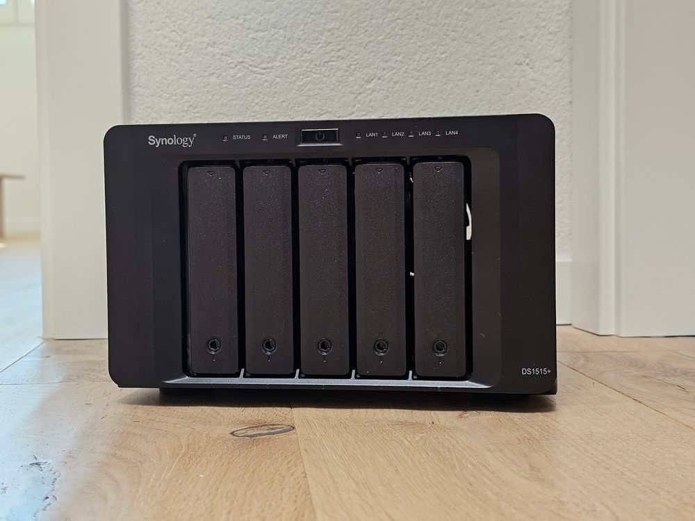 Synology DS1515+ mit 16 GB RAM (Gebraucht) in La Roche FR für CHF 284 ...