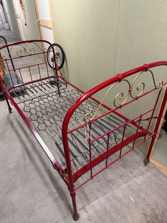 Bett aus Metall antik (Gebraucht) in Mettmenstetten für CHF 10 – nur Abholung auf Ricardo kaufen