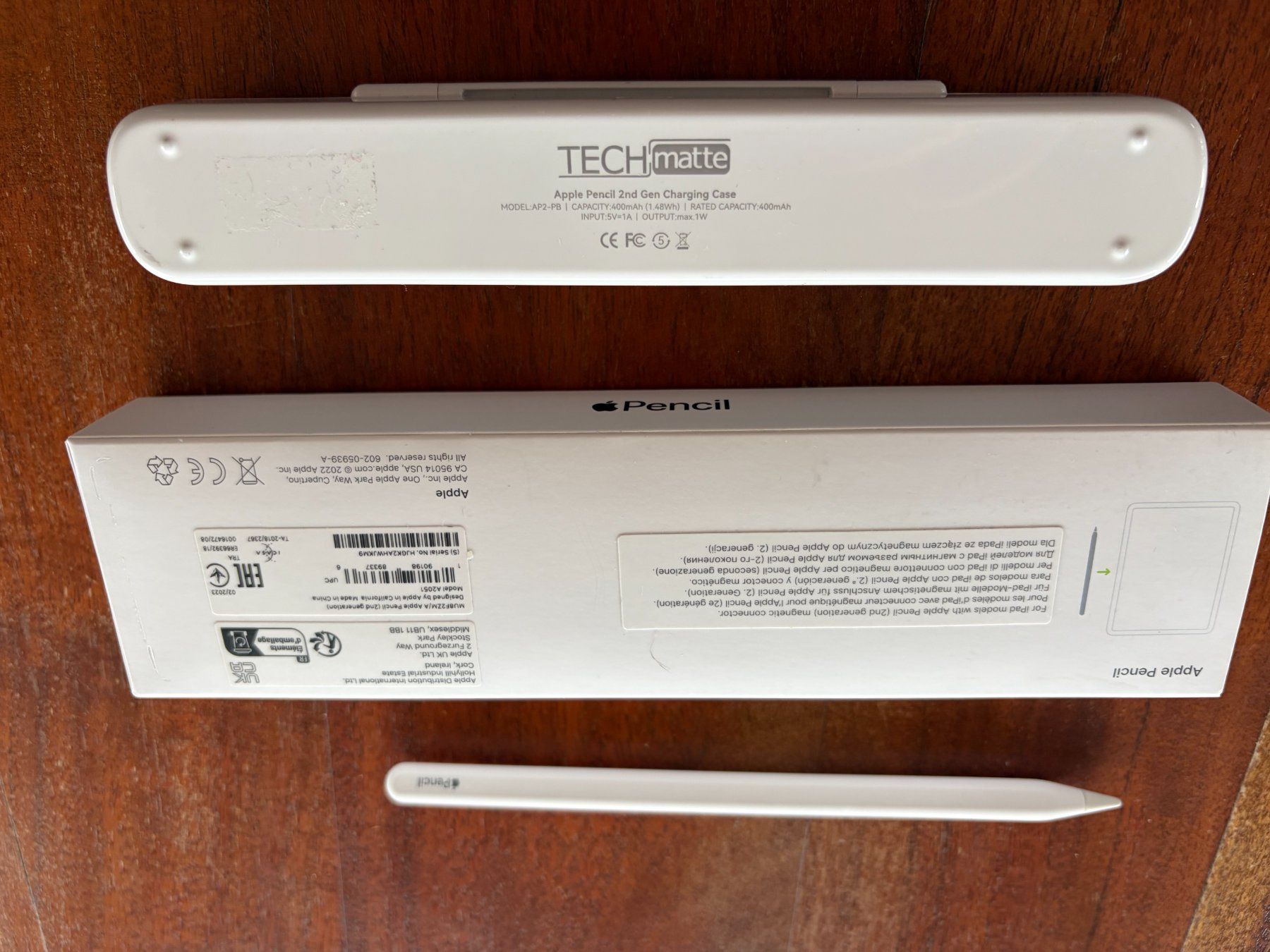 iPad Pro 11 M1 256GB Wi-Fi + Pencil 2 + Logi Combo Touch (Gebraucht) in ...