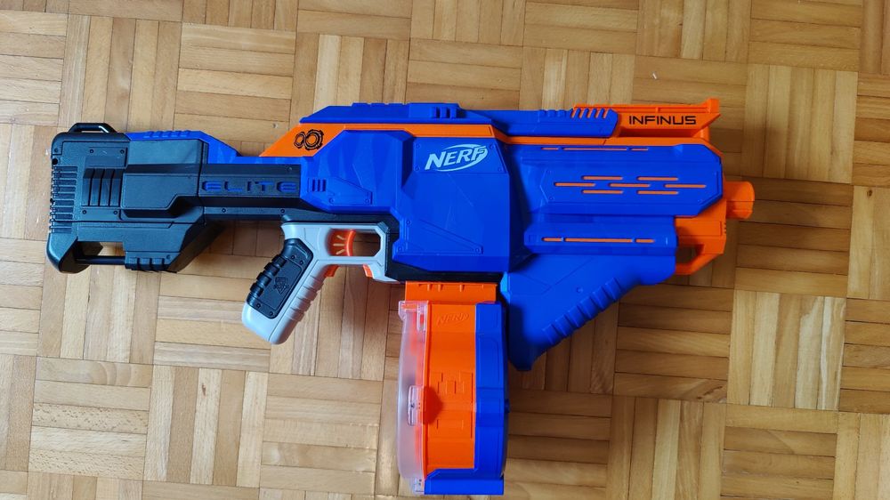 Nerf Elite Infinus + volles 30er Dartmagazin | Kaufen auf Ricardo