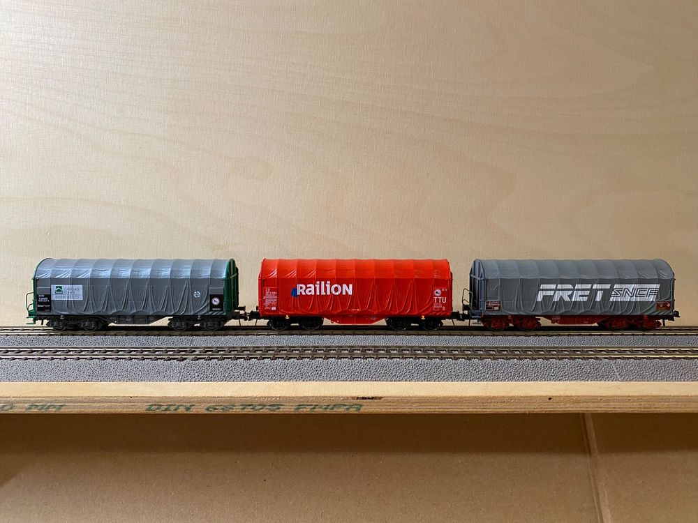 3 x Roco (H0 GS) vierachsige Schiebeplanenwagen (Gebraucht) in für CHF ...