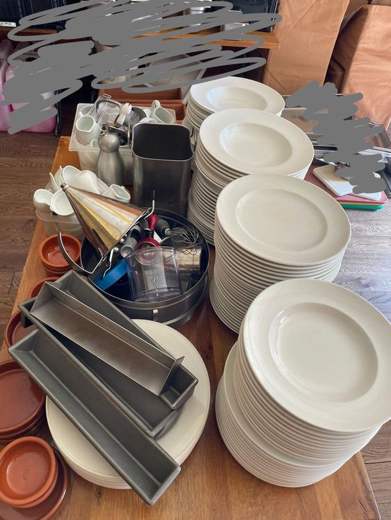 Gastro Artikel Teller usw. (ohne Tisch) (Gebraucht) in Bern für CHF 51 – nur Abholung auf ...