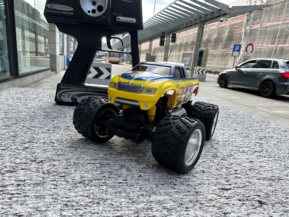 Kyosho MINI-Z Monster Mad Force VINTAGE (Gebraucht) in Chiasso für CHF 99 – mit Lieferung auf ...