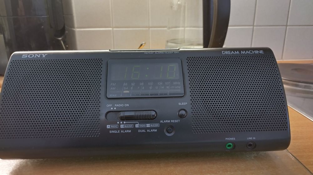 SONY Dream Machine AM/FMstereo Digital Clock Radio ICF-CS750 | Kaufen ...