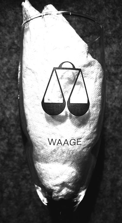 Champagner- / Sektglas "WAAGE" (Gebraucht) in Saland für CHF 2.5 – mit Lieferung auf Ricardo kaufen