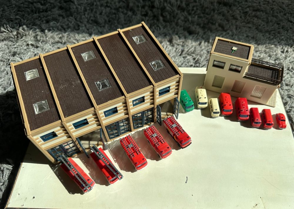 Caserma Pompieri scala N con 10 veicoli | Kaufen auf Ricardo