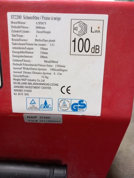 SCHNEEFRÄSE Typ ST2200 | Kaufen auf Ricardo