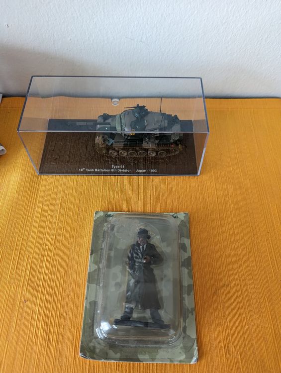 Modellpanzer und Spionageoffizier | Kaufen auf Ricardo