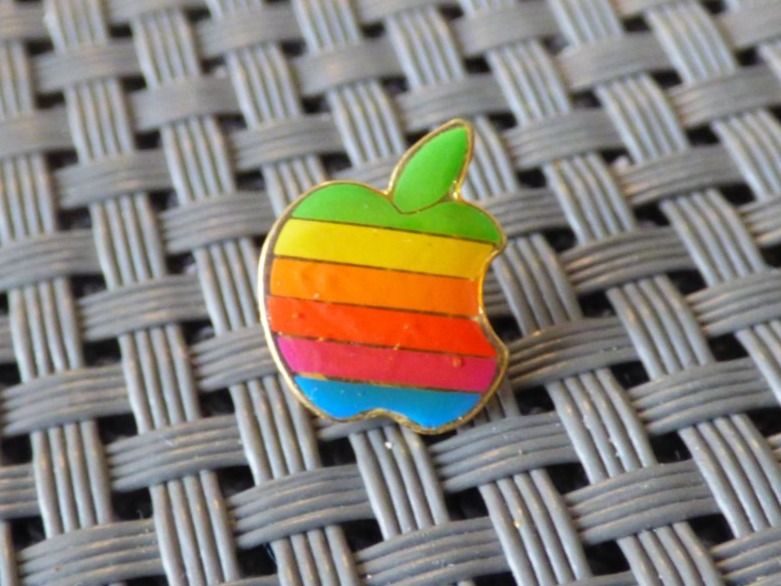 Pin klein von Apple (Gebraucht) in Bremgarten AG für CHF 10.8 – mit ...