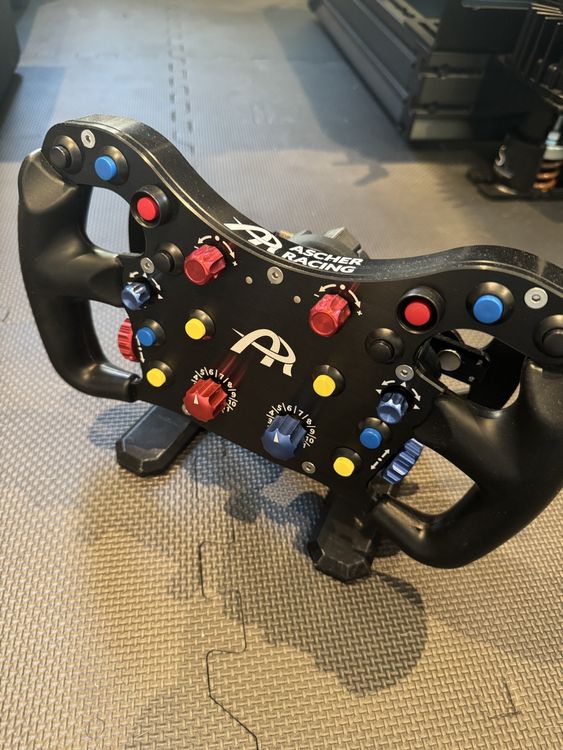 Ascher Racing F64-SC V3 Neuwertig Simracing Wheel (Gebraucht) in Horgen ...