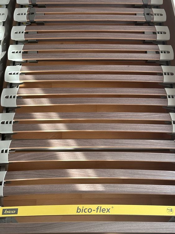 Cadre de lit Pfister et sommier Bico Flex (D'occasion) à Ecublens VD ...