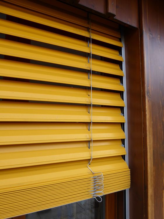 Lamellenstore (Verbundraffstore) 1.12m x 1.82m | Kaufen auf Ricardo